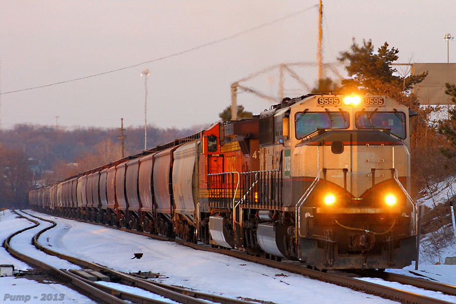 Southbound BNSF Loaded Grain Train